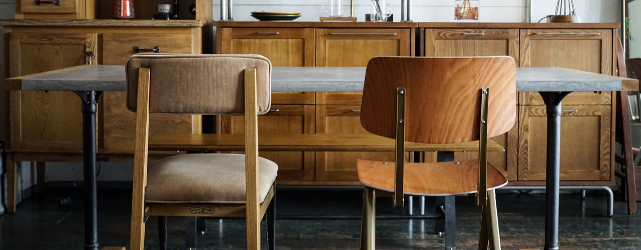 Dichotomic "MORTEX END OAK SKID TABLE" | General Store SURVIVE